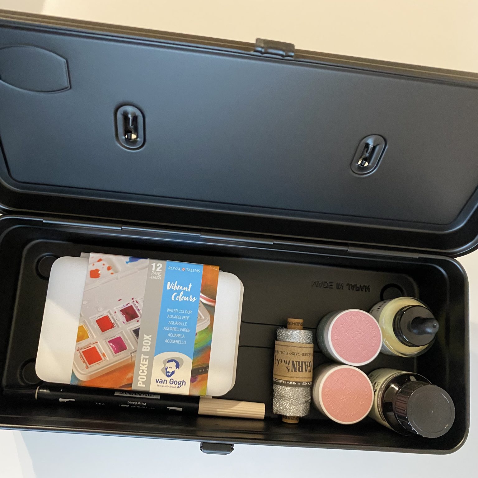 Toyo Tool Box Metall rot groß | typopoetry